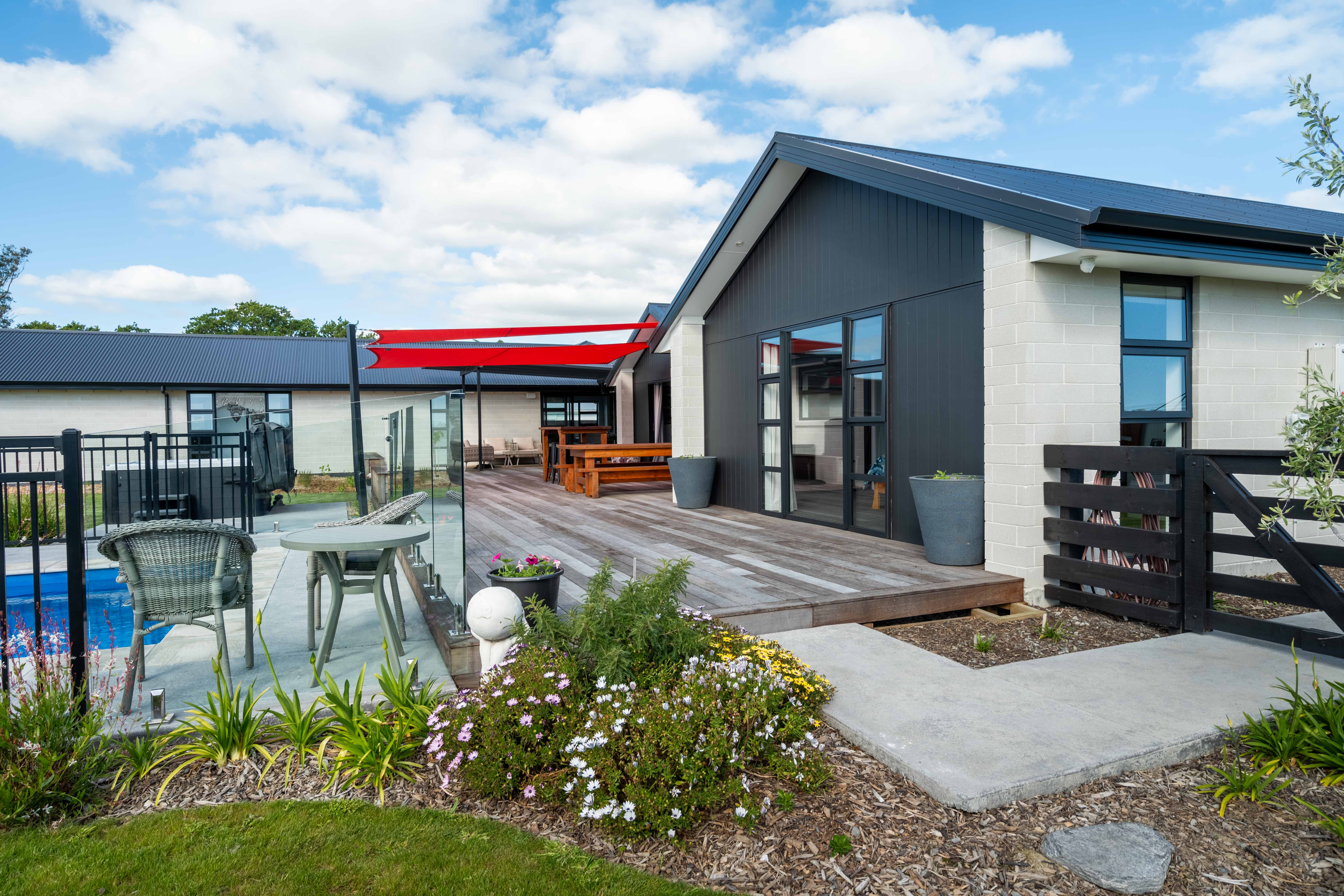 Lex & Mark | Classic Builders