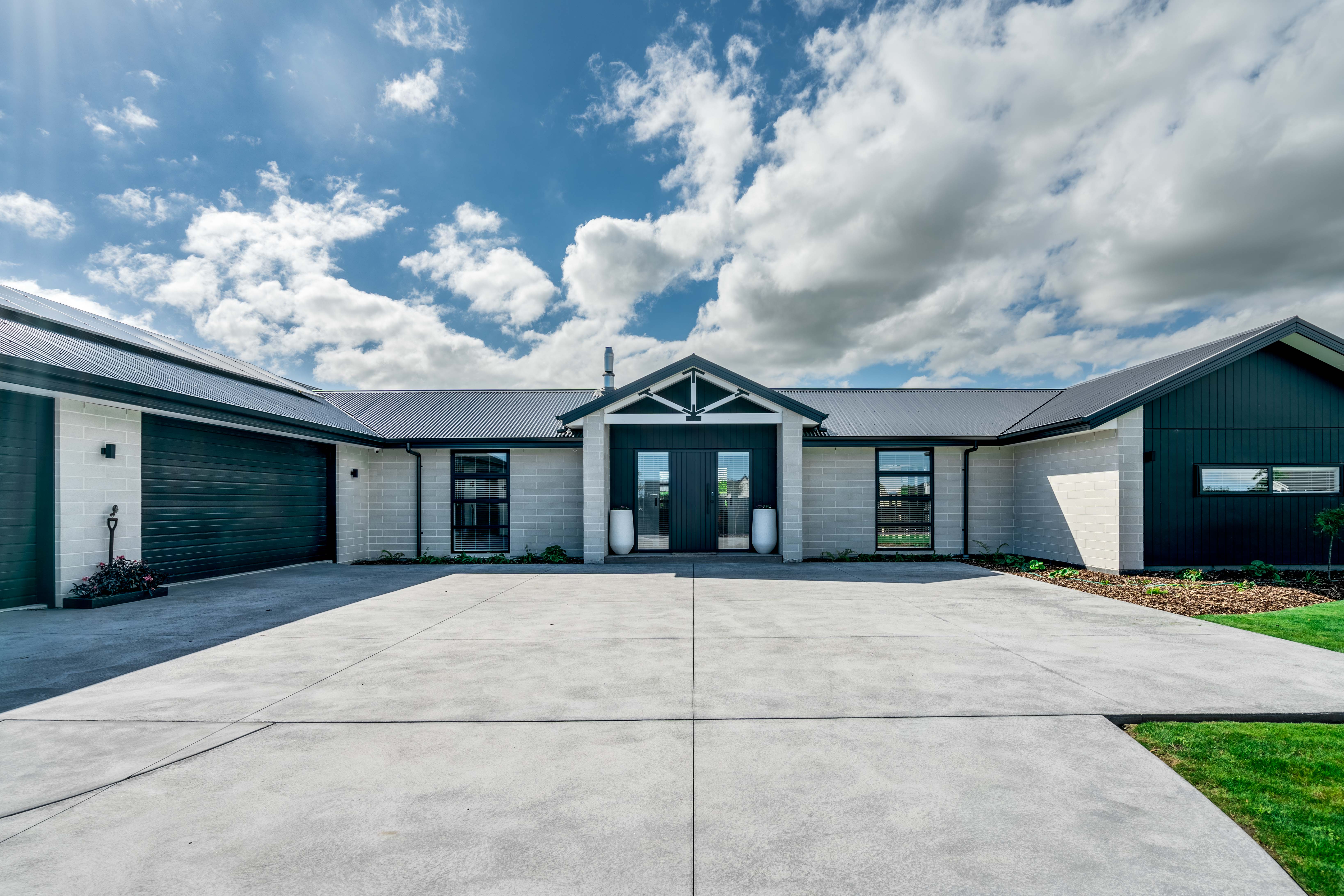 Lex & Mark | Classic Builders